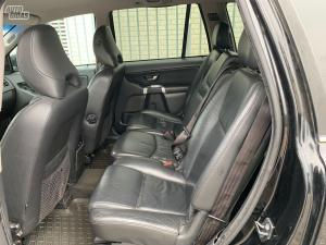 Volvo XC90 2008 in Kaunas, with an engine capacity of 2.40 L and mileage of 320 thousand km for 5950 €, photo 9 on AUTOMOTO.COM.LV