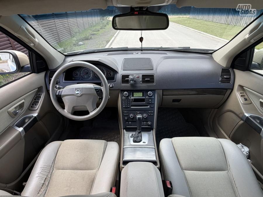 Volvo XC90 2008 Viļņa, ar dzinēja tilpumu 2.40 L un nobraukumu 292 tūkst. km par 3500 €, foto 16 vietnē AUTOMOTO.COM.LV