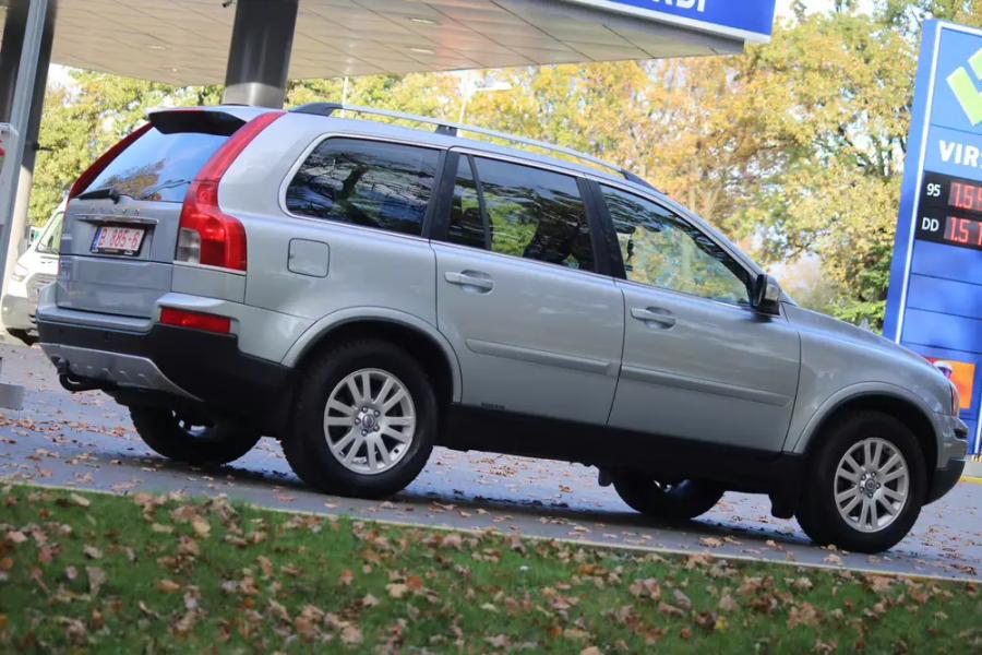 Volvo XC90 2008 Rīga, ar dzinēja tilpumu 2.40 L un nobraukumu 326 tūkst. km par 4990 €, foto 7 vietnē AUTOMOTO.COM.LV