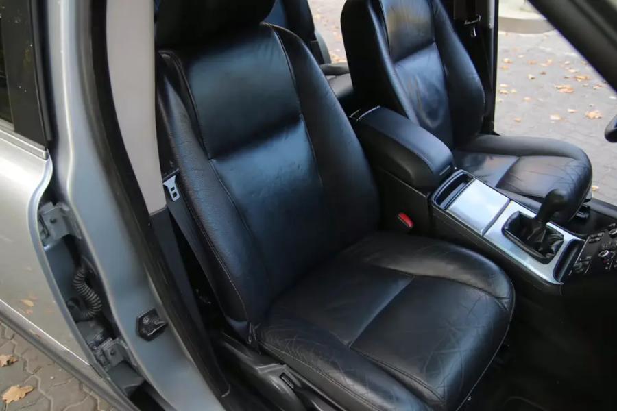 Volvo XC90 2008 Rīga, ar dzinēja tilpumu 2.40 L un nobraukumu 326 tūkst. km par 4990 €, foto 15 vietnē AUTOMOTO.COM.LV