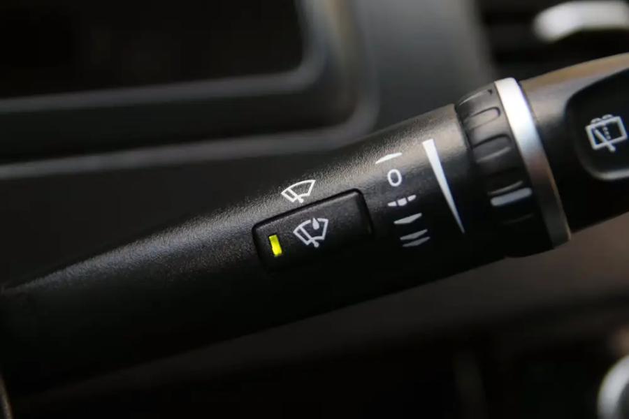 Volvo XC90 2008 Rīga, ar dzinēja tilpumu 2.40 L un nobraukumu 326 tūkst. km par 4990 €, foto 24 vietnē AUTOMOTO.COM.LV