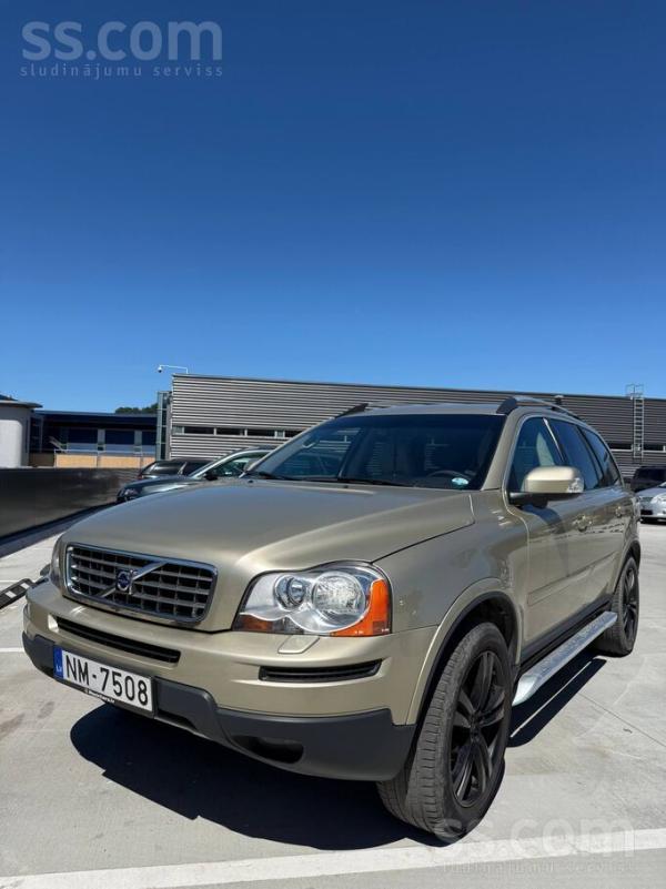 Volvo XC90 2008 in Riga, with an engine capacity of 2.40 L and mileage of 400 thousand km for 5700 €, photo 1 on AUTOMOTO.COM.LV