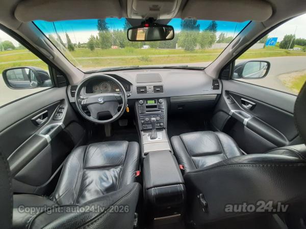 Volvo XC90 2008 in Tartu, with an engine capacity of 2.40 L and mileage of 275 thousand km for 7990 €, photo 10 on AUTOMOTO.COM.LV