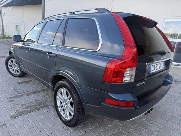 Volvo XC90 2008 in Vilnius, with an engine capacity of 2.40 L and mileage of 227 thousand km for 6300 €, photo 5 on AUTOMOTO.COM.LV