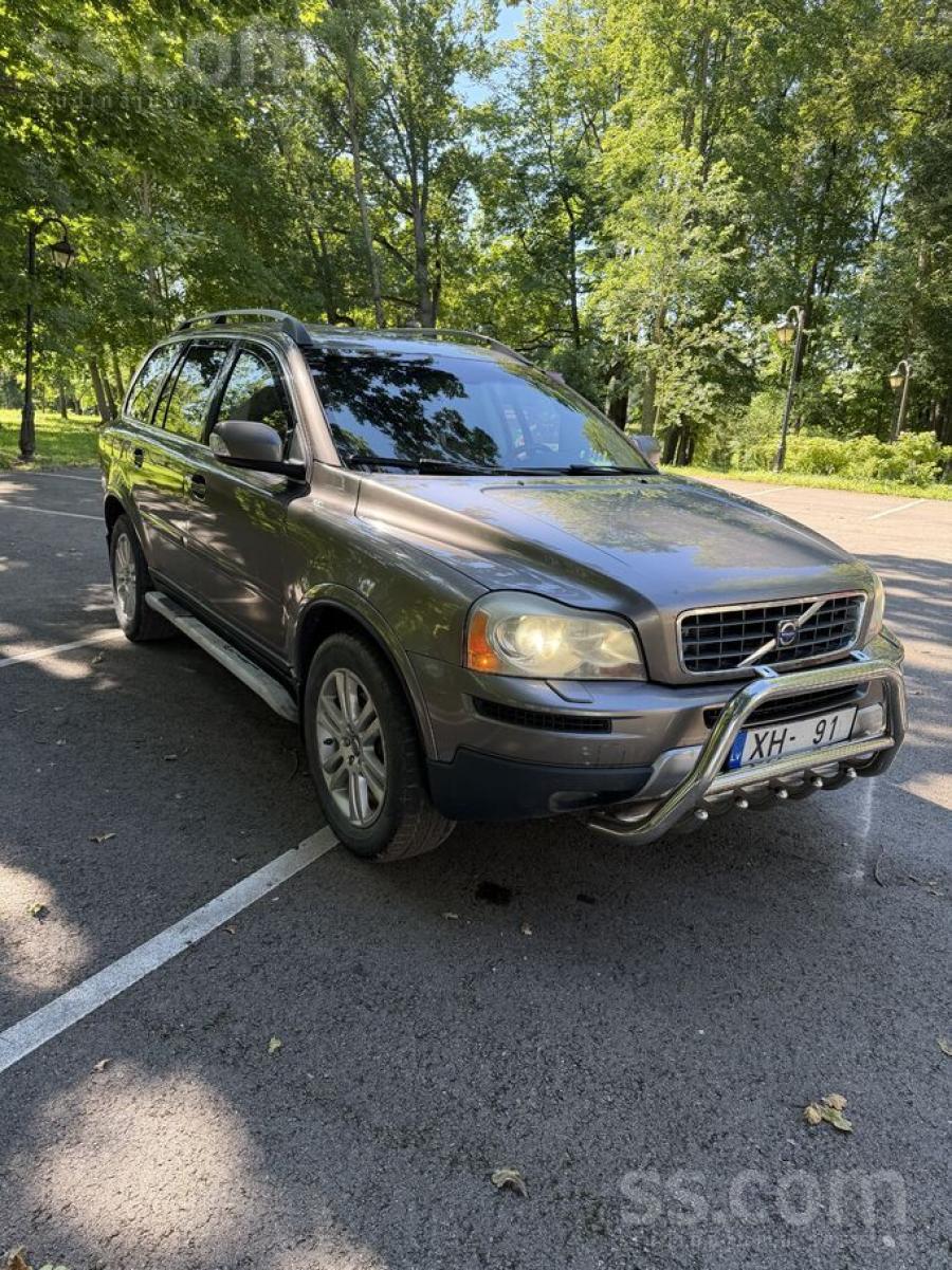 Volvo XC90 2008 Preiļi, ar dzinēja tilpumu 2.40 L un nobraukumu 338 tūkst. km par 7300 €, foto 1 vietnē AUTOMOTO.COM.LV