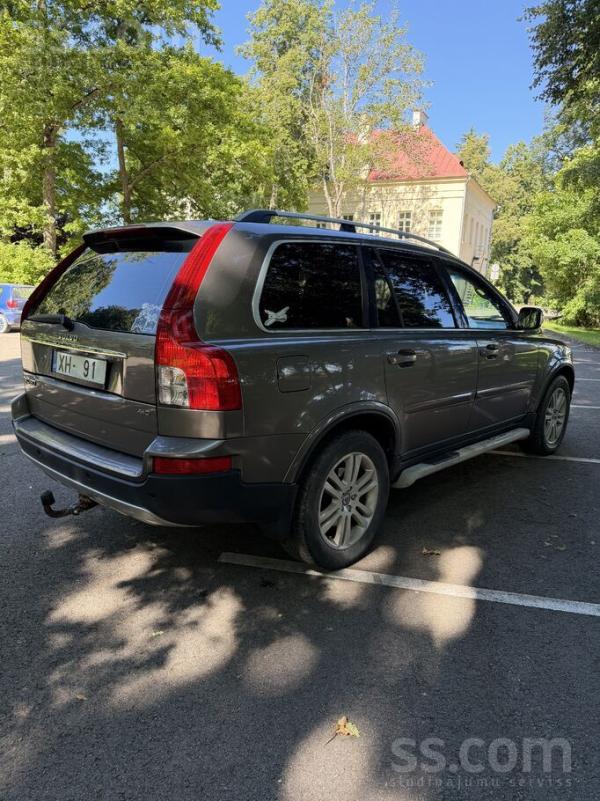 Volvo XC90 2008 in Preili, with an engine capacity of 2.40 L and mileage of 338 thousand km for 7300 €, photo 2 on AUTOMOTO.COM.LV