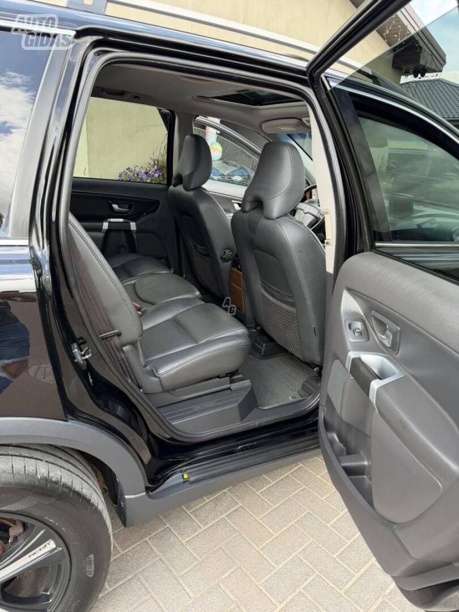 Volvo XC90 2008 in Telschi, with an engine capacity of 3.20 L and mileage of 250 thousand km for 3850 €, photo 16 on AUTOMOTO.COM.LV