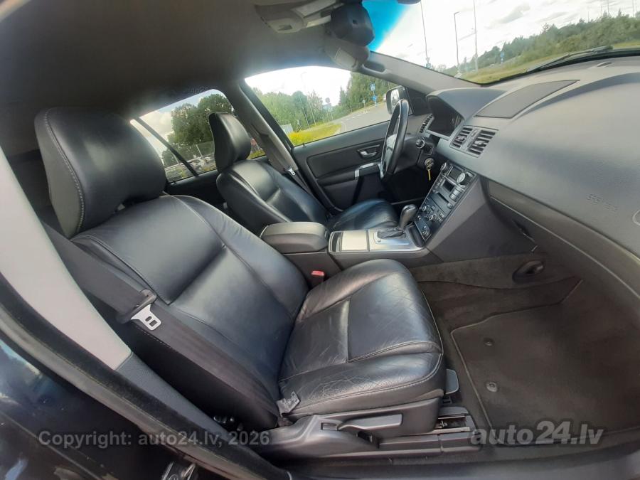 Volvo XC90 2008 in Tartu, with an engine capacity of 2.40 L and mileage of 275 thousand km for 7490 €, photo 15 on AUTOMOTO.COM.LV