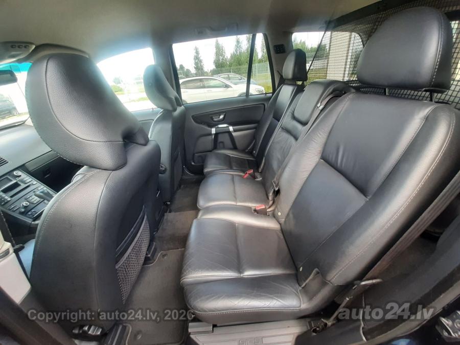 Volvo XC90 2008 in Tartu, with an engine capacity of 2.40 L and mileage of 275 thousand km for 7490 €, photo 18 on AUTOMOTO.COM.LV