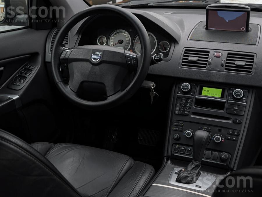 Volvo XC90 2008 Jūrmala, ar dzinēja tilpumu 2.40 L un nobraukumu 264 tūkst. km par 8800 €, foto 19 vietnē AUTOMOTO.COM.LV