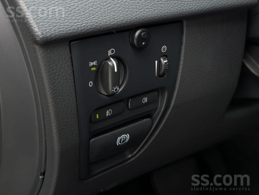 Volvo XC90 2008 Jūrmala, ar dzinēja tilpumu 2.40 L un nobraukumu 264 tūkst. km par 8800 €, foto 31 vietnē AUTOMOTO.COM.LV