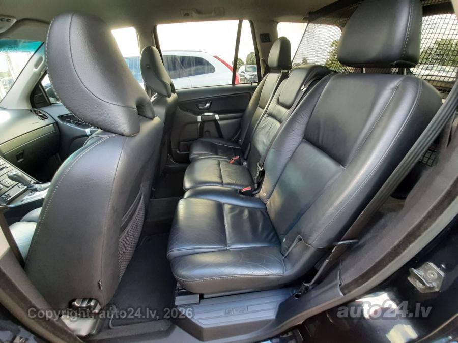 Volvo XC90 2008 in Tartu, with an engine capacity of 2.40 L and mileage of 275 thousand km for 7390 €, photo 16 on AUTOMOTO.COM.LV