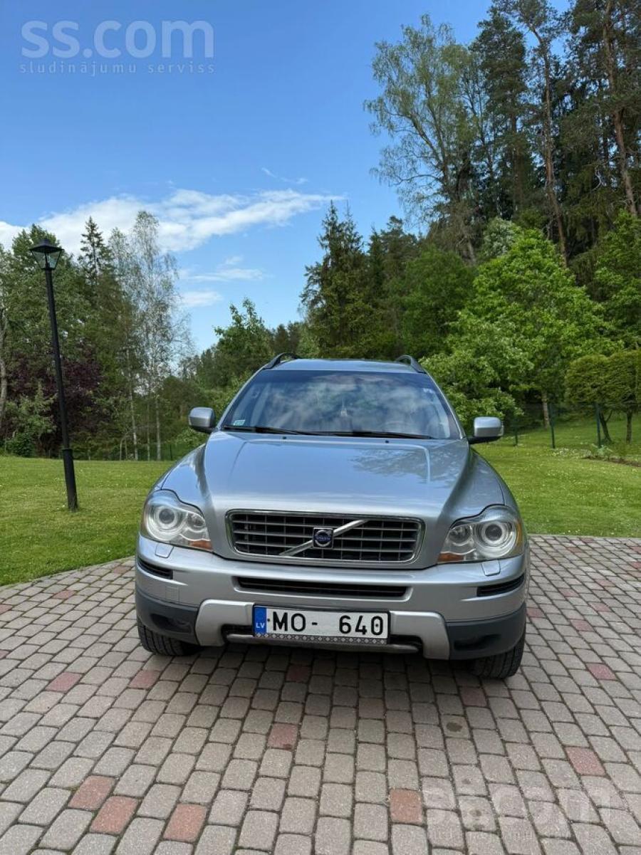Volvo XC90 2009 in Cesis, with an engine capacity of 2.40 L and mileage of 240 thousand km for 3500 €, photo 1 on AUTOMOTO.COM.LV