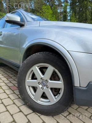 Volvo XC90 2009 in Cesis, with an engine capacity of 2.40 L and mileage of 240 thousand km for 3500 €, photo 11 on AUTOMOTO.COM.LV