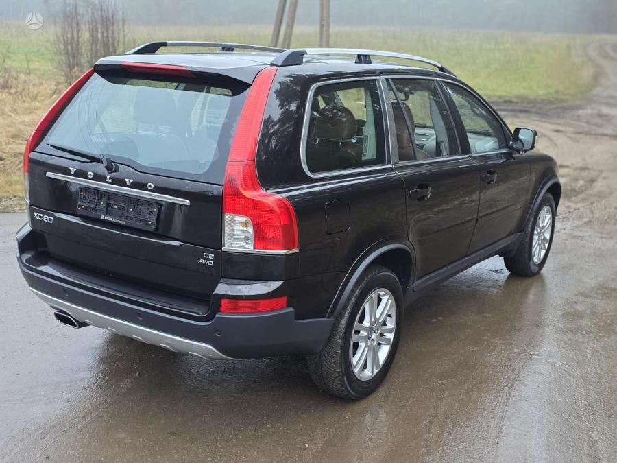 Volvo XC90 2009 Viļņa, ar dzinēja tilpumu 2.40 L un nobraukumu 272 tūkst. km par 9800 €, foto 10 vietnē AUTOMOTO.COM.LV