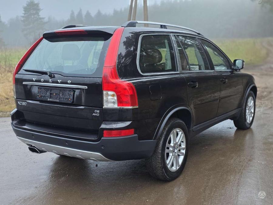 Volvo XC90 2009 Viļņa, ar dzinēja tilpumu 2.40 L un nobraukumu 272 tūkst. km par 9800 €, foto 12 vietnē AUTOMOTO.COM.LV