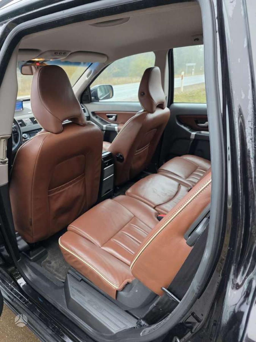 Volvo XC90 2009 Viļņa, ar dzinēja tilpumu 2.40 L un nobraukumu 272 tūkst. km par 9800 €, foto 22 vietnē AUTOMOTO.COM.LV