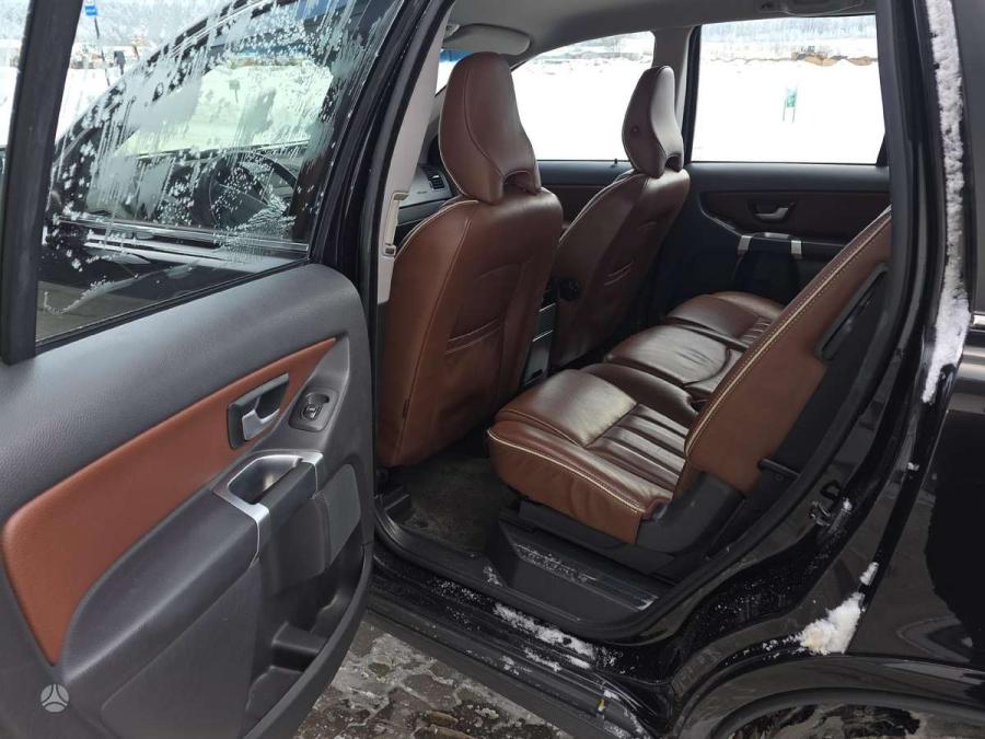 Volvo XC90 2009 in Vilnius, with an engine capacity of 2.40 L and mileage of 280 thousand km for 9750 €, photo 19 on AUTOMOTO.COM.LV
