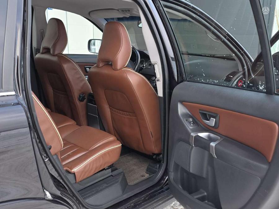 Volvo XC90 2009 in Vilnius, with an engine capacity of 2.40 L and mileage of 280 thousand km for 9750 €, photo 20 on AUTOMOTO.COM.LV