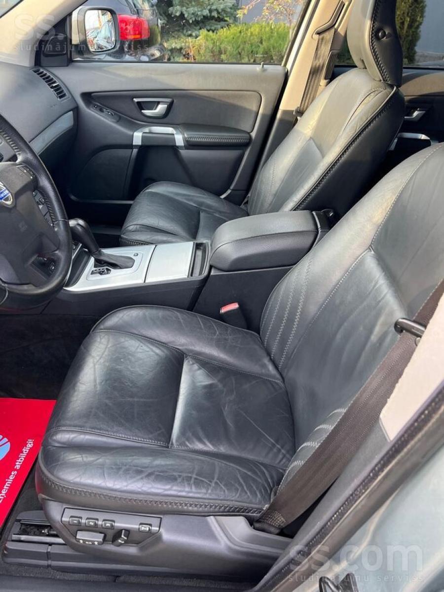 Volvo XC90 2009 Talsi, ar dzinēja tilpumu 2.40 L un nobraukumu 290 tūkst. km par 10970 €, foto 8 vietnē AUTOMOTO.COM.LV