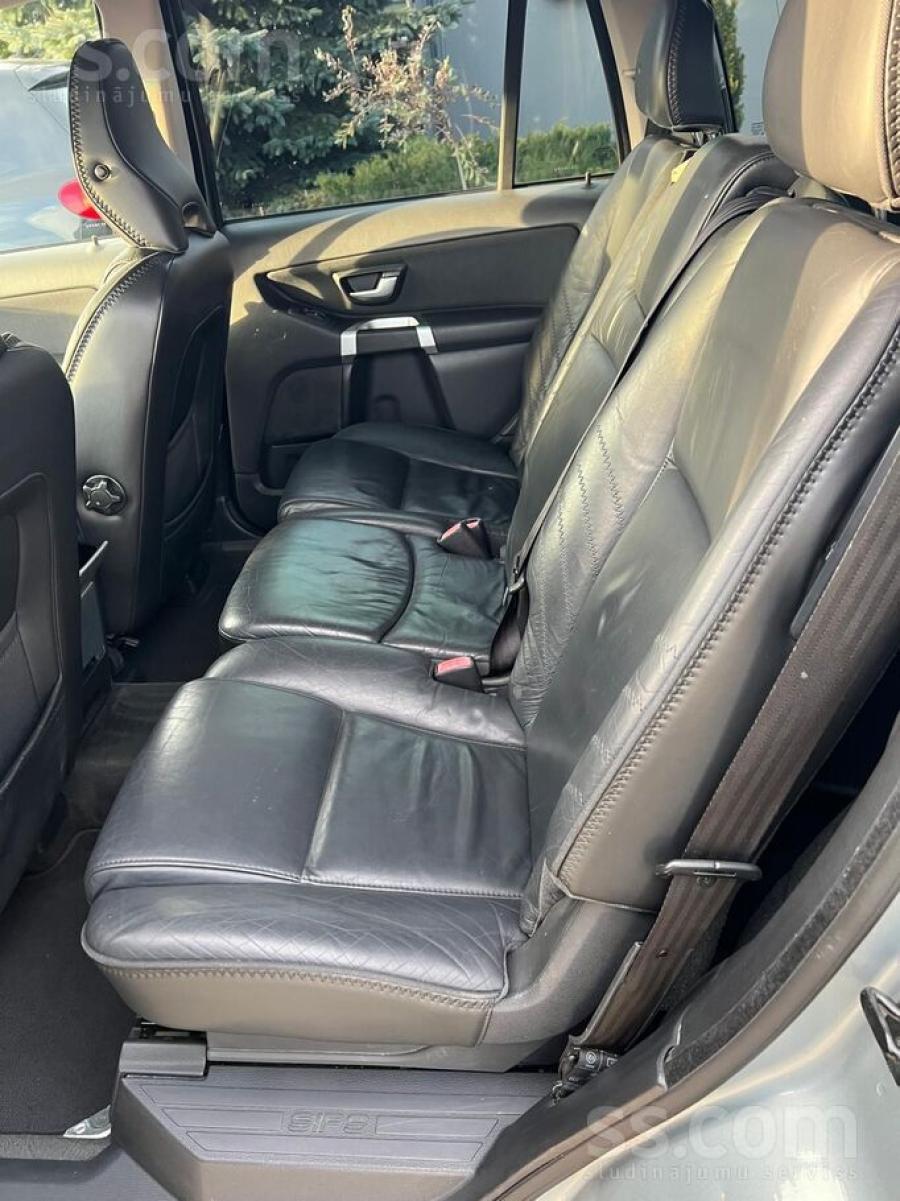 Volvo XC90 2009 Talsi, ar dzinēja tilpumu 2.40 L un nobraukumu 290 tūkst. km par 10970 €, foto 18 vietnē AUTOMOTO.COM.LV