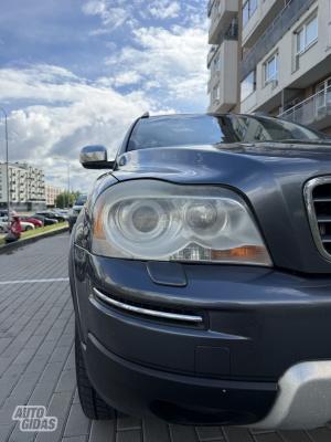 Volvo XC90 2009 Viļņa, ar dzinēja tilpumu 2.40 L un nobraukumu 383 tūkst. km par 3900 €, foto 15 vietnē AUTOMOTO.COM.LV