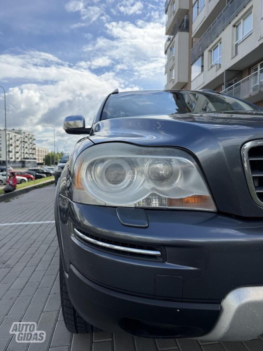 Volvo XC90 2009 Viļņa, ar dzinēja tilpumu 2.40 L un nobraukumu 383 tūkst. km par 3900 €, foto 15 vietnē AUTOMOTO.COM.LV