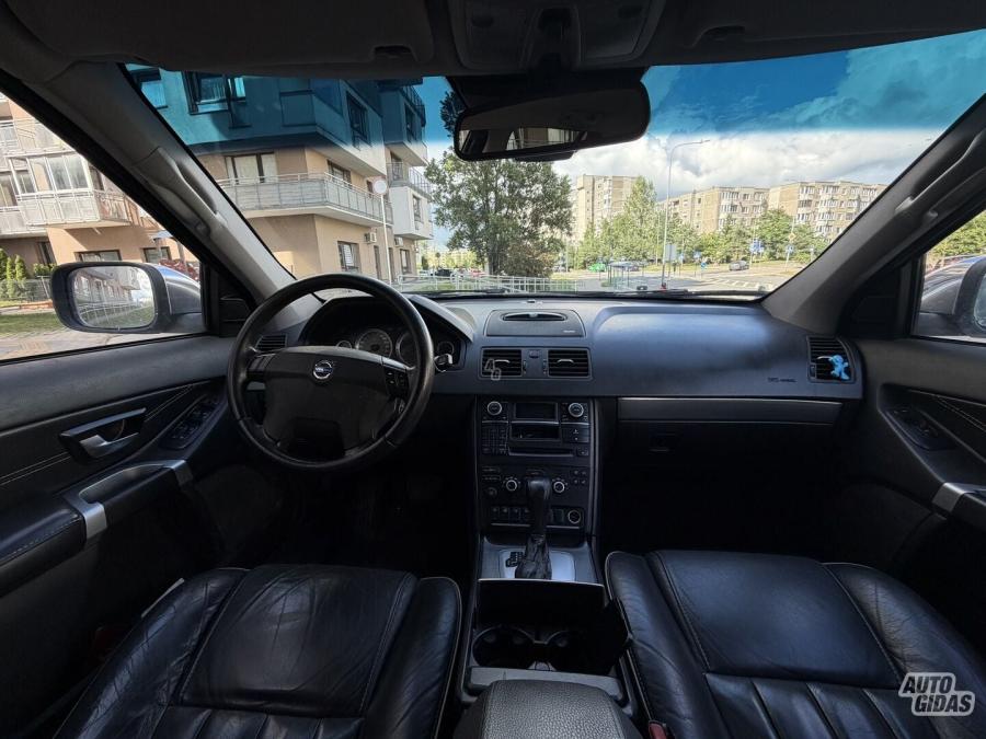 Volvo XC90 2009 Viļņa, ar dzinēja tilpumu 2.40 L un nobraukumu 383 tūkst. km par 3900 €, foto 17 vietnē AUTOMOTO.COM.LV