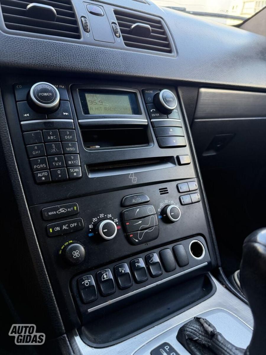 Volvo XC90 2009 Viļņa, ar dzinēja tilpumu 2.40 L un nobraukumu 383 tūkst. km par 3900 €, foto 21 vietnē AUTOMOTO.COM.LV