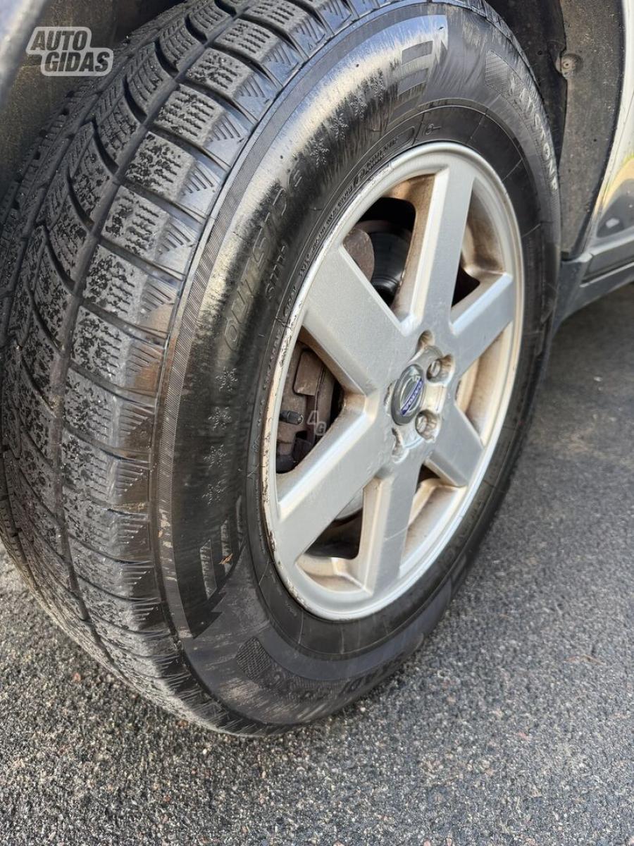 Volvo XC90 2009 Viļņa, ar dzinēja tilpumu 2.40 L un nobraukumu 383 tūkst. km par 3900 €, foto 23 vietnē AUTOMOTO.COM.LV