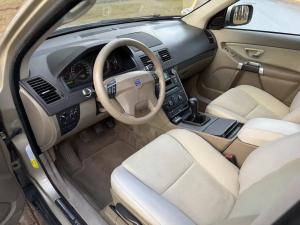 Volvo XC90 2009 in Riga, with an engine capacity of 2.40 L and mileage of 236 thousand km for 6890 €, photo 9 on AUTOMOTO.COM.LV