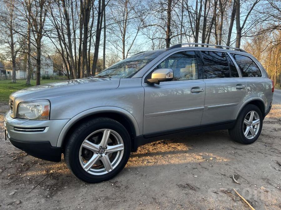 Volvo XC90 2010 in Riga, with an engine capacity of 2.40 L and mileage of 285 thousand km for 6500 €, photo 1 on AUTOMOTO.COM.LV