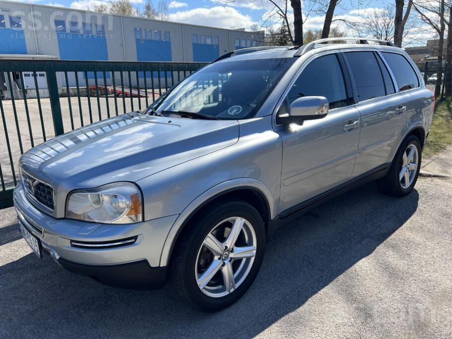 Volvo XC90 2010 in Riga, with an engine capacity of 2.40 L and mileage of 285 thousand km for 6500 €, photo 12 on AUTOMOTO.COM.LV