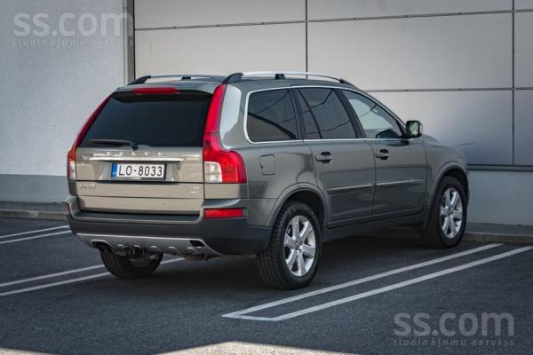 Volvo XC90 2010 in Riga, with an engine capacity of 2.40 L and mileage of 0 thousand km for 7990 €, photo 4 on AUTOMOTO.COM.LV