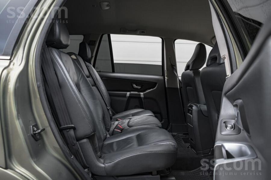 Volvo XC90 2010 Rīga, ar dzinēja tilpumu 2.40 L un nobraukumu 0 tūkst. km par 7990 €, foto 14 vietnē AUTOMOTO.COM.LV