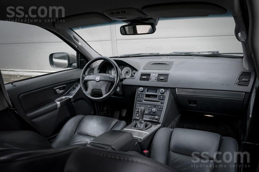 Volvo XC90 2010 Rīga, ar dzinēja tilpumu 2.40 L un nobraukumu 0 tūkst. km par 7990 €, foto 16 vietnē AUTOMOTO.COM.LV