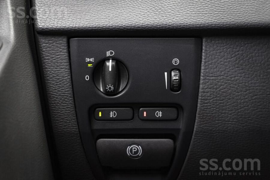 Volvo XC90 2010 Rīga, ar dzinēja tilpumu 2.40 L un nobraukumu 0 tūkst. km par 7990 €, foto 18 vietnē AUTOMOTO.COM.LV