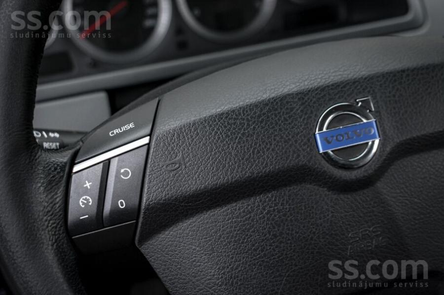 Volvo XC90 2010 Rīga, ar dzinēja tilpumu 2.40 L un nobraukumu 0 tūkst. km par 7990 €, foto 21 vietnē AUTOMOTO.COM.LV