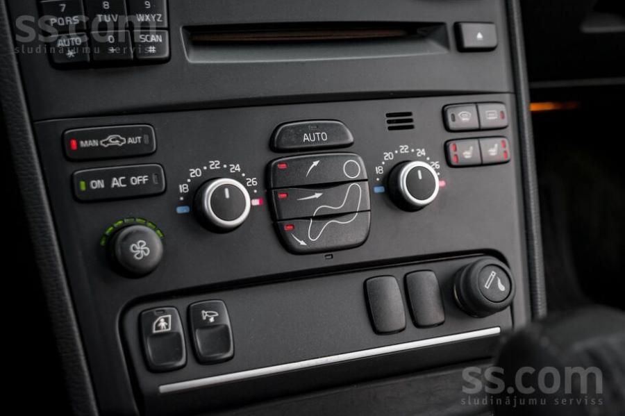 Volvo XC90 2010 Rīga, ar dzinēja tilpumu 2.40 L un nobraukumu 0 tūkst. km par 7990 €, foto 27 vietnē AUTOMOTO.COM.LV
