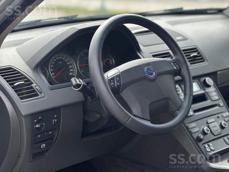 Volvo XC90 2010 in Jelgava, with an engine capacity of 2.40 L and mileage of 0 thousand km for 8990 €, photo 8 on AUTOMOTO.COM.LV