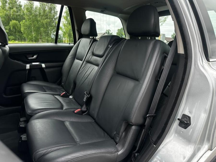 Volvo XC90 2010 in Jelgava, with an engine capacity of 2.40 L and mileage of 0 thousand km for 8990 €, photo 19 on AUTOMOTO.COM.LV