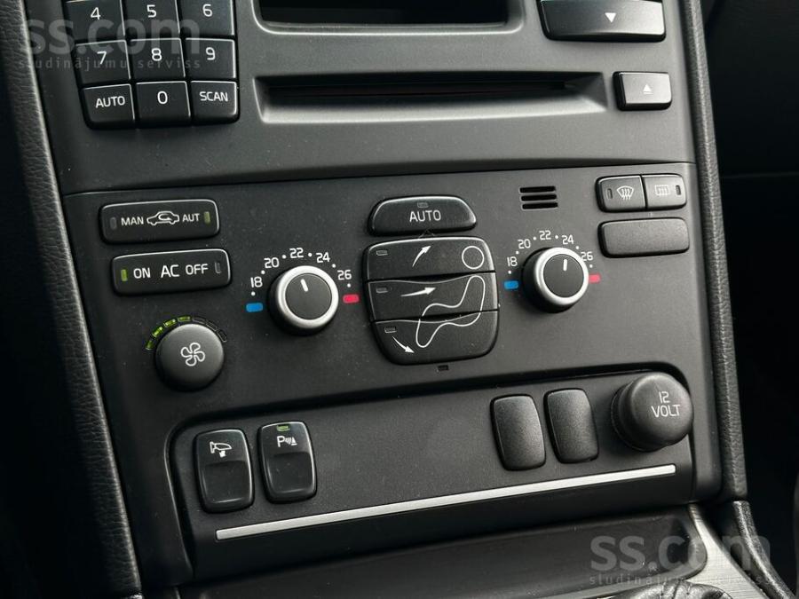 Volvo XC90 2010 in Jelgava, with an engine capacity of 2.40 L and mileage of 0 thousand km for 8990 €, photo 27 on AUTOMOTO.COM.LV