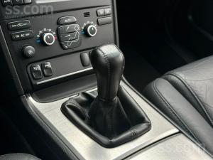 Volvo XC90 2010 in Jelgava, with an engine capacity of 2.40 L and mileage of 0 thousand km for 8990 €, photo 28 on AUTOMOTO.COM.LV