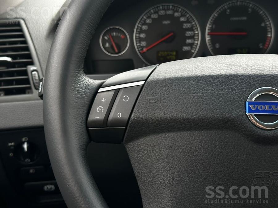 Volvo XC90 2010 in Jelgava, with an engine capacity of 2.40 L and mileage of 0 thousand km for 8990 €, photo 30 on AUTOMOTO.COM.LV