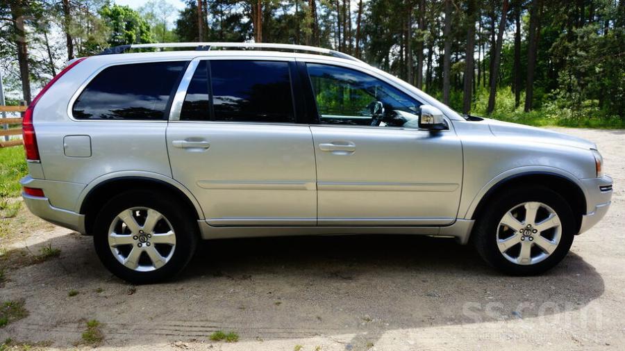 Volvo XC90 2010 in Daugavpils, with an engine capacity of 2.40 L and mileage of 202 thousand km for 9500 €, photo 4 on AUTOMOTO.COM.LV