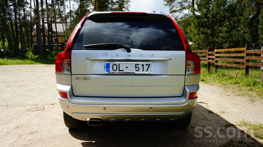 Volvo XC90 2010 in Daugavpils, with an engine capacity of 2.40 L and mileage of 202 thousand km for 9500 €, photo 6 on AUTOMOTO.COM.LV