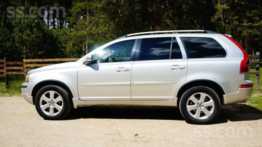 Volvo XC90 2010 in Daugavpils, with an engine capacity of 2.40 L and mileage of 202 thousand km for 9500 €, photo 8 on AUTOMOTO.COM.LV