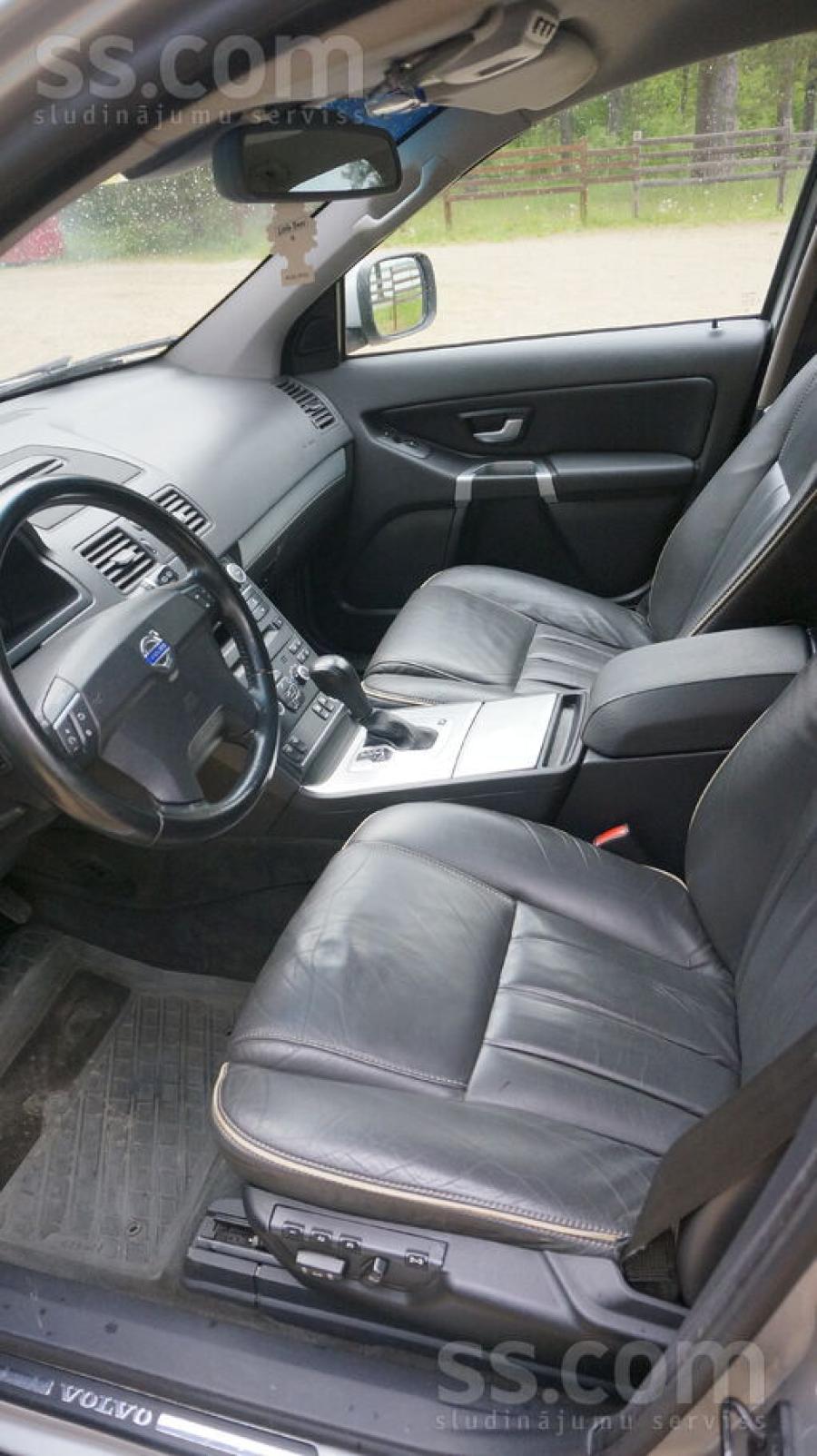 Volvo XC90 2010 in Daugavpils, with an engine capacity of 2.40 L and mileage of 202 thousand km for 9500 €, photo 12 on AUTOMOTO.COM.LV