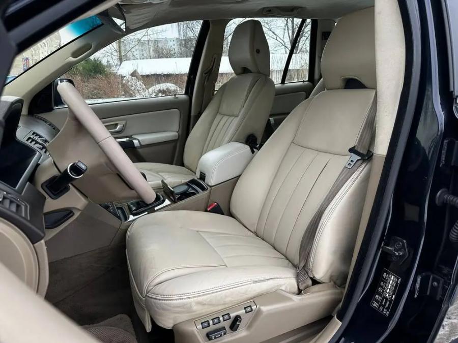 Volvo XC90 2010 Jelgava, ar dzinēja tilpumu 2.40 L un nobraukumu 305 tūkst. km par 8990 €, foto 7 vietnē AUTOMOTO.COM.LV