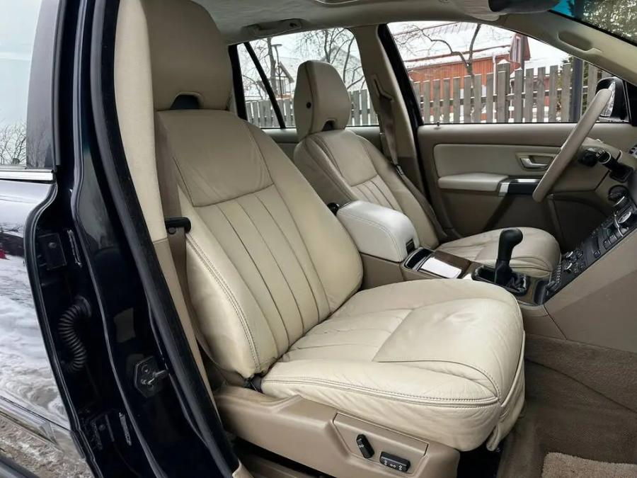 Volvo XC90 2010 Jelgava, ar dzinēja tilpumu 2.40 L un nobraukumu 305 tūkst. km par 8990 €, foto 8 vietnē AUTOMOTO.COM.LV